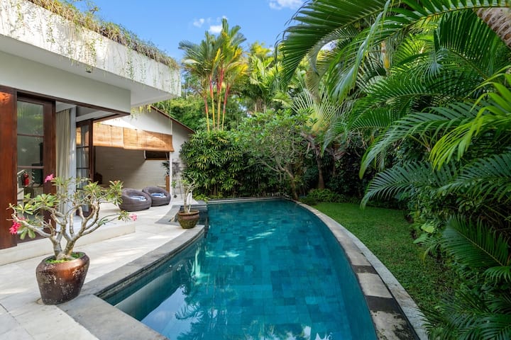 Bright & Spacious 2br Villa With Pool & Garden - Bali