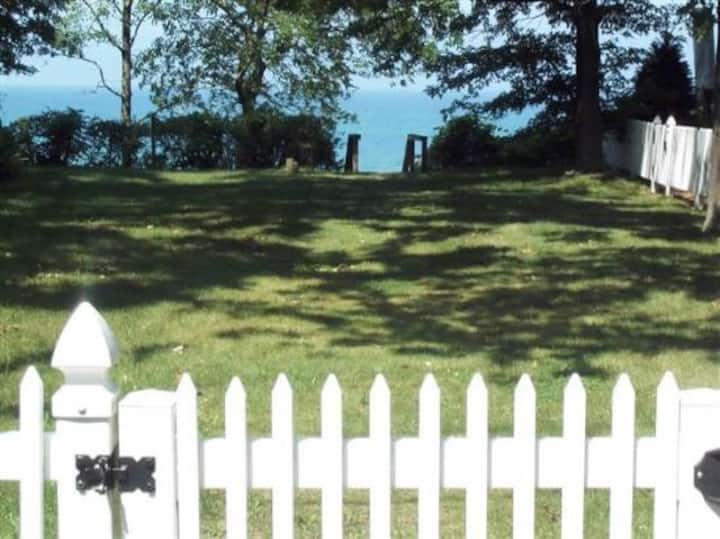 Eaton Park House - South Haven, MI