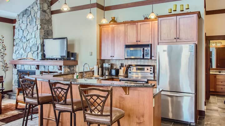 Stonegate Resort | Unit A401 - Big White Ski Resort, BC
