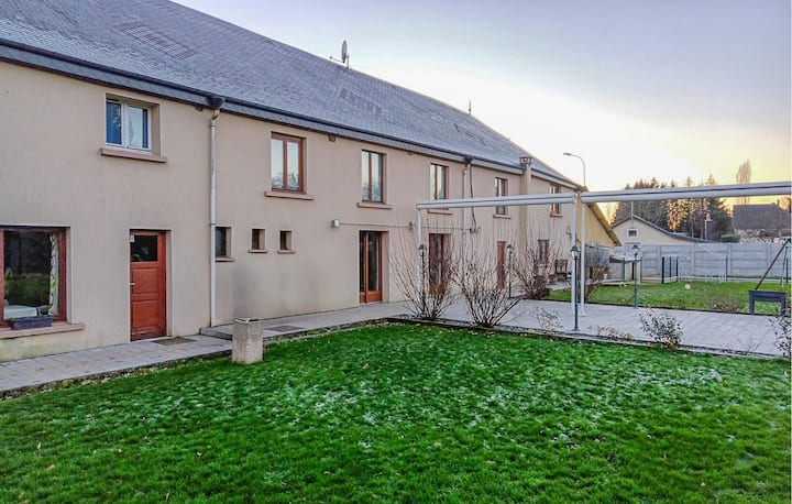 Beautiful Home In Maubert-fontaine - Ardeny