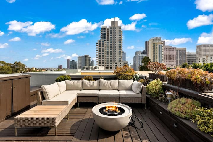 Updated Retreat | Walk To Gaslamp + Rooftop Lounge - San Diego Airport (SAN)