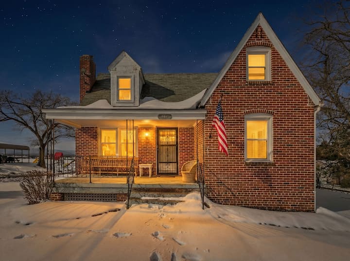 Dog-friendly Cottage W/playground, Grill & Games - Strasburg, VA