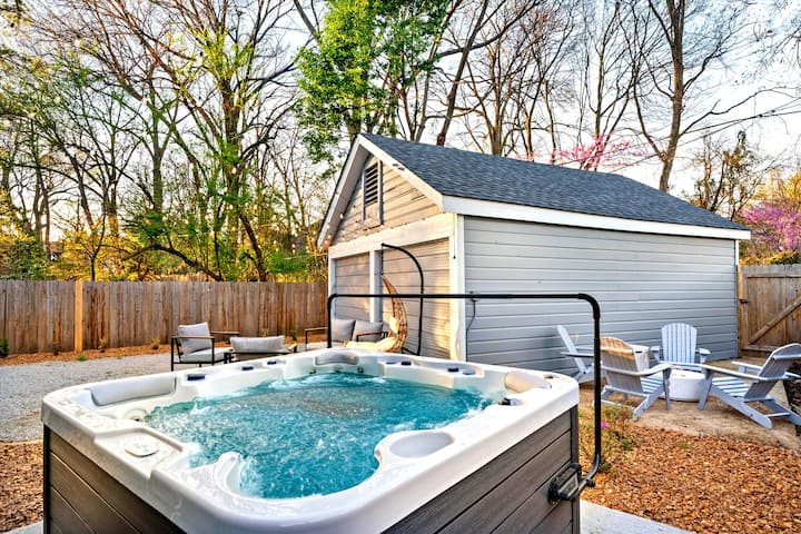 Memphis Marvel~hot Tub & Pool Table~mins To Beale - Memphis, TN