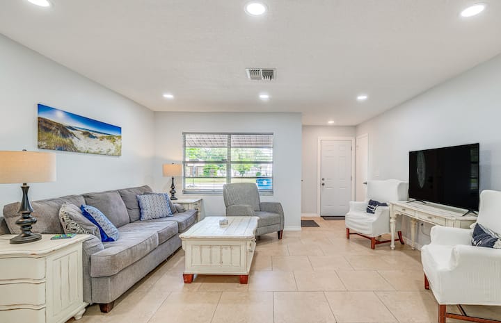 13 Mi To Hudson Beach: Spring Hill Home W/ Lanai - Spring Hill, FL