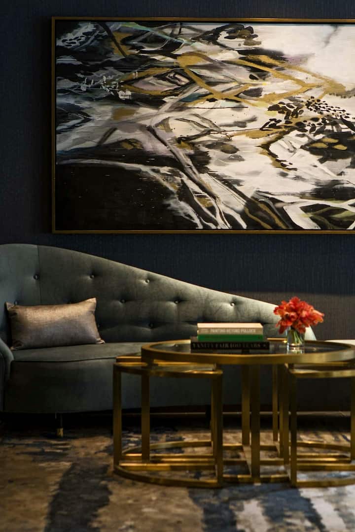 Ideal Loop Location Near Theater District & River - Chicago, IL