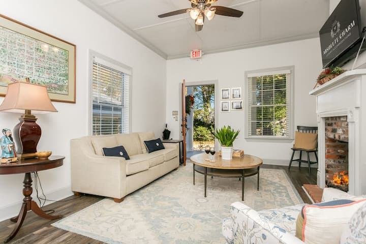 Creole Cottage | 2/1, Pet Friendly W/ Fee - Natchez, MS