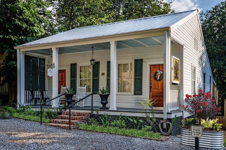 Creole Cottage | 2/1, Pet Friendly W/ Fee - Natchez, MS