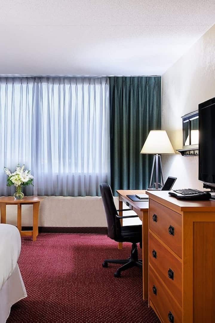 Comfortable Retreat Close Country Music Hall - Nashville, TN