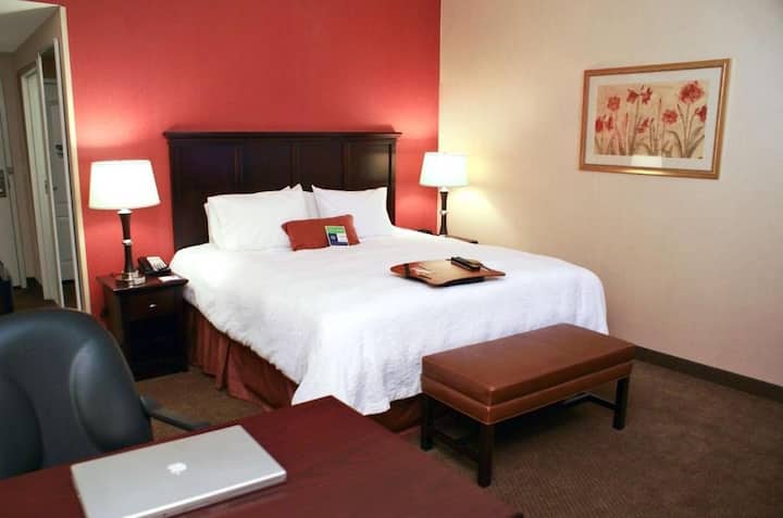 King Room Near Life Storage Las - North Las Vegas, NV