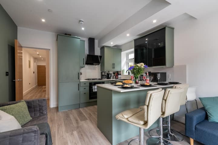 Exceptional Two-bed  Apartment Cardiff City Centre - Firing Line Cardiff Castle Museum of the Welsh Soldier