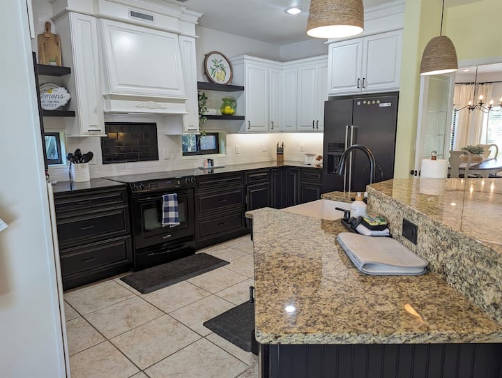 Poolside Oasis In Cocoa Village - Cocoa, FL