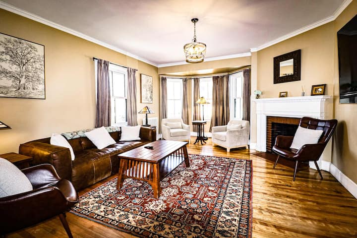 Spacious Historic Home | 7br West End For Groups - Portland, ME