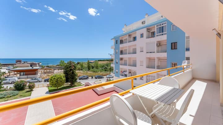 Appartement Volledig Gerenoveerd Met 2 Slaapkamers Aan Het Strand - Armação de Pêra