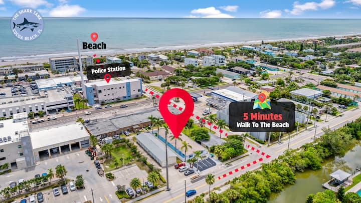 Dt's Only 8br – Sleeps 20, 4 Units, Walk To Beach - Cocoa Beach, FL