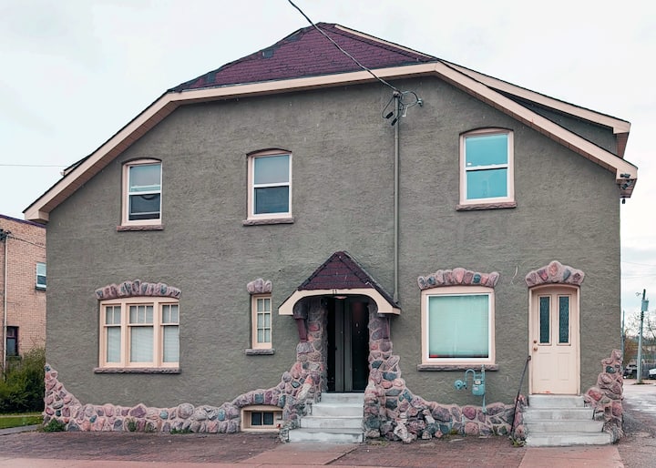 The Livery Unit 22 - Hanover