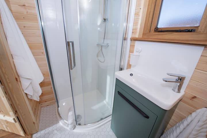 Scandi Pod “Truce” | Hot Tub | Nature Escape - Yorkshire