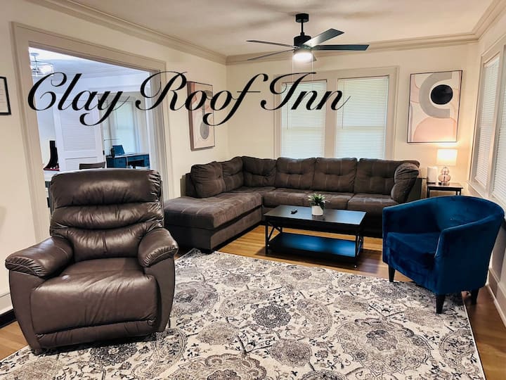 Clay Roof Inn *Freshly Renovated* - 獨立城