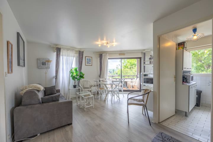 Appartement Avec Parking Et Balcon Proche Plage - Deauville