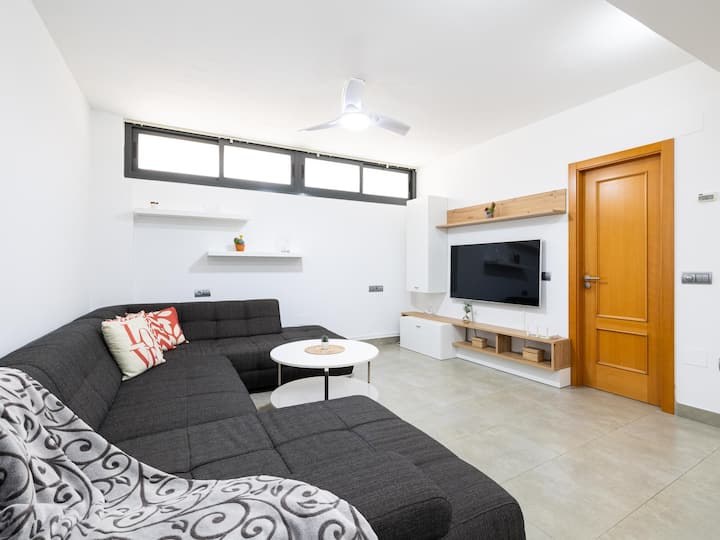 H2m Alta 20 Smart Tv Central Air Conditioning - Malaga