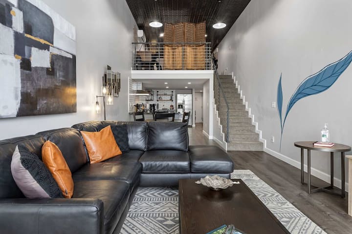 Industrial-chic Loft | King Bed & Natural Light! - Wheat Ridge, CO