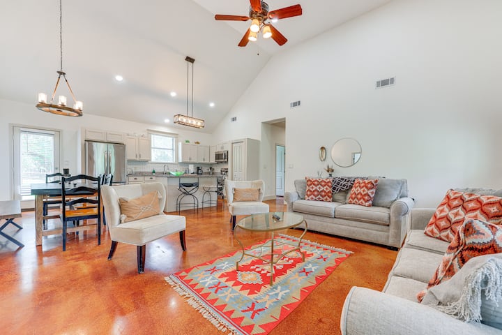 San Marcos Home W/ Fire Pit ~ 10 Mi To Downtown! - Wimberley, TX