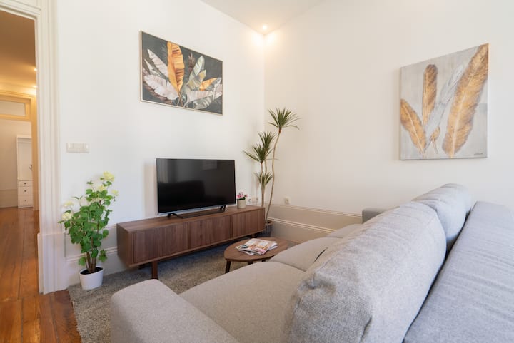 Host Wise - Modern Comfy Flat - Oporto