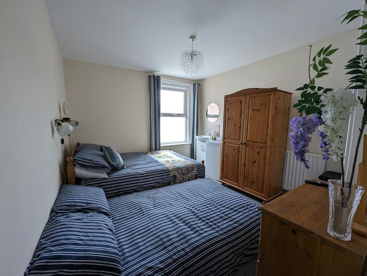 Silver Economic Family 4 Hybrid Room - Weymouth