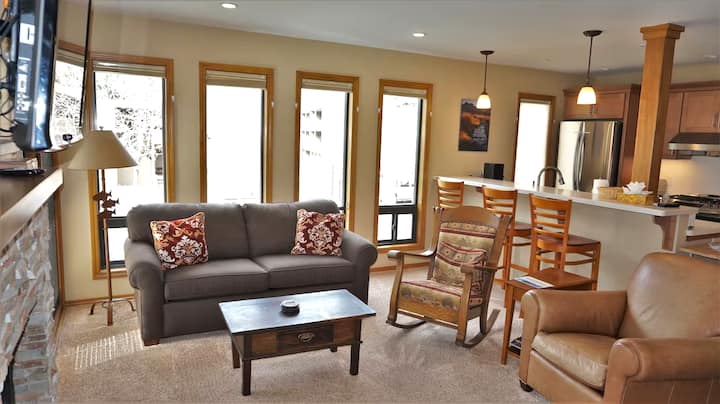 Sawtooth Condo At Warm Springs Base - Ketchum, ID