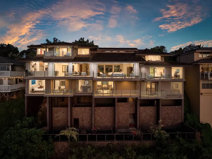 Oceanfront Estate | Private Beach & 5br Luxury - Lihue, HI