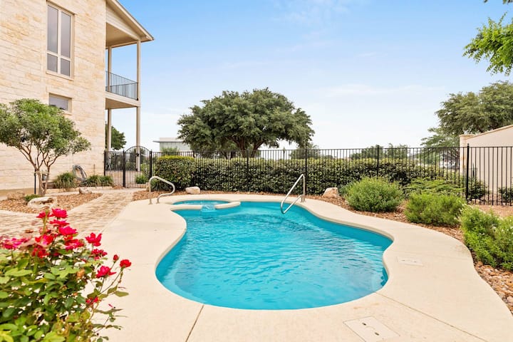 Southern Charm At Gruene Silo – King Suite W/ - New Braunfels, TX