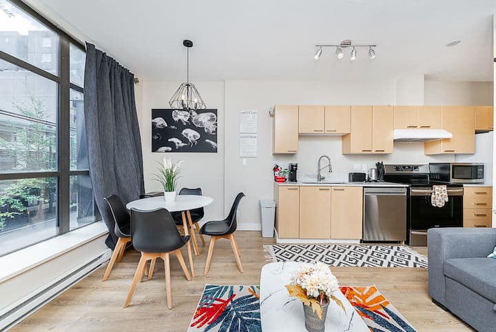 Gorgeous Unit In The Heart Of Downtown - Vancouver Aquarium