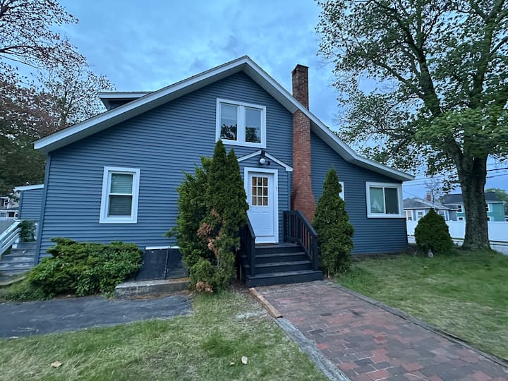 2br- Quiet & Bright Home Nr/ Beach - Old Orchard Beach, ME