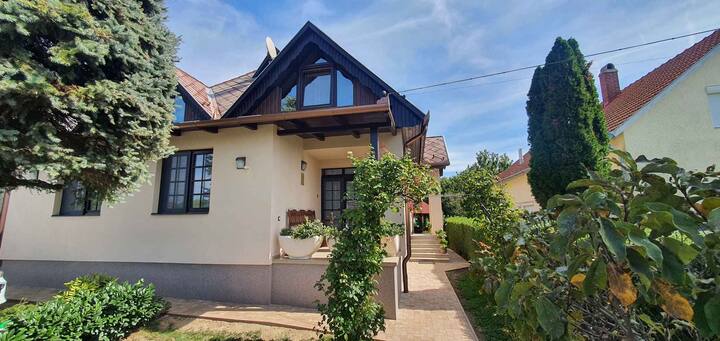 Appartement De Vacances Dans Un Quartier Calme - Keszthely
