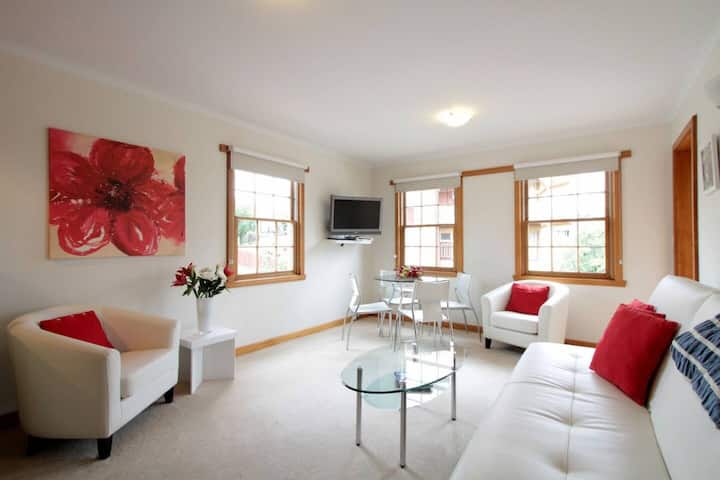 River View On Secheron—a Cosy Battery Point Haven - Hobart