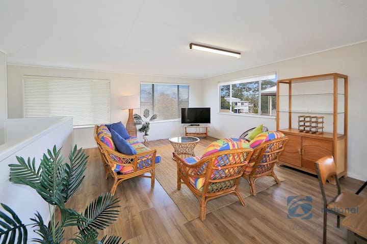 Beach House Escape! Highset Holiday Home One Stre - Woodgate