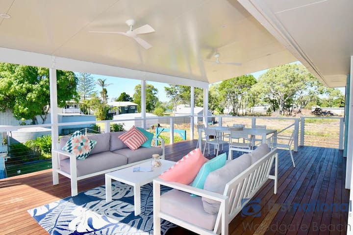 Prime Position, Awesome House, Huge Deck With Sea - Woodgate