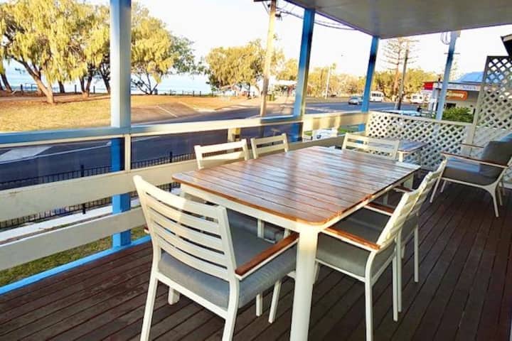Ocean Front 'Beachie' Holiday Home! - Woodgate
