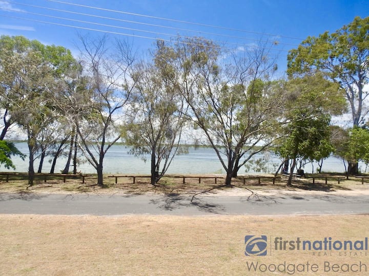 Sensational Water Views - Awesome Location @ Walke - Woodgate