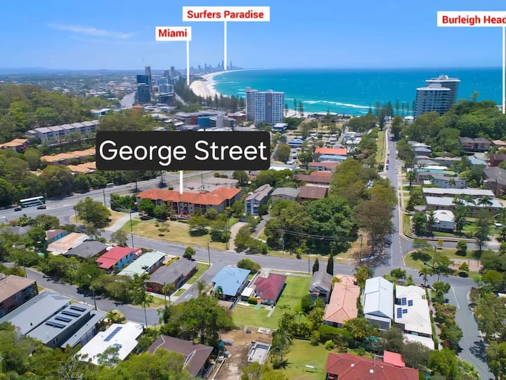 Relax At Villa Grande - Gold Coast