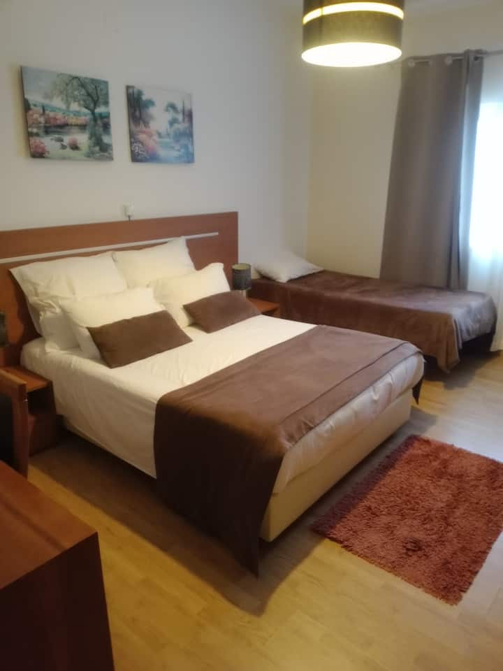 Duplo Nº 12 ,( Bed For 2 Person) - Almeida, Portugal