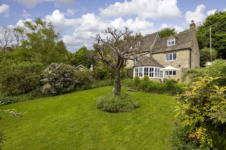 Grange Cottage - Stroud, UK
