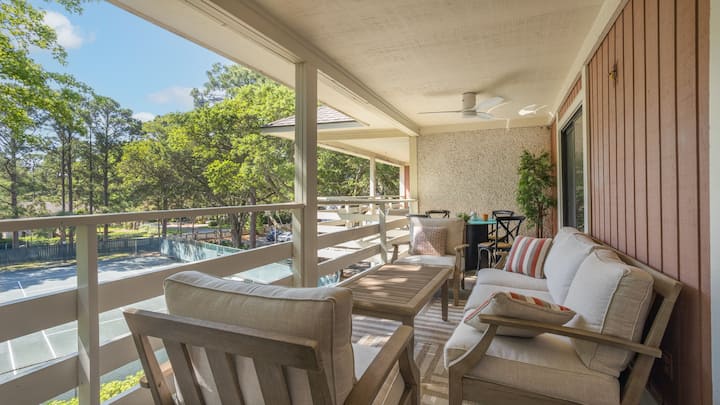 Walk To The Beach! Coastal Villa W Large Balcony! - Hilton Head Island, SC