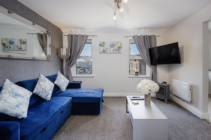 The Place Apartment 3 - 1x Free Parking Space - Blackpool