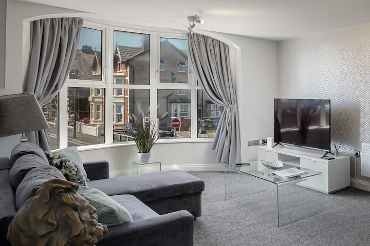 The Place Apartment 2 - 1x Free Parking Space - 블랙풀