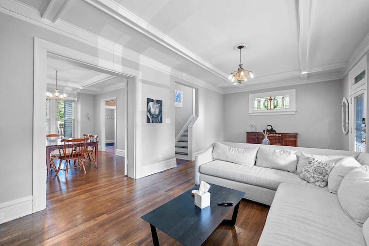 Urban Elegance Getaway - Columbus, OH