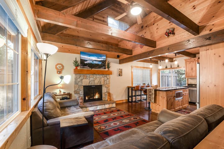 Tahoe Townie - Cozy Cabin In South Lake Tahoe! - Grass Lake, South Lake Tahoe