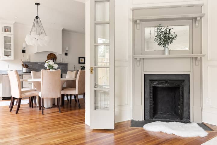 Artfully Restored Downtown Victorian - Durham, NC
