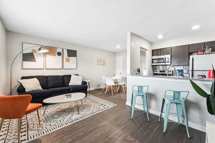 Charming King Bed 1br, 5 Min To Dt W/ Pool - Austin, TX