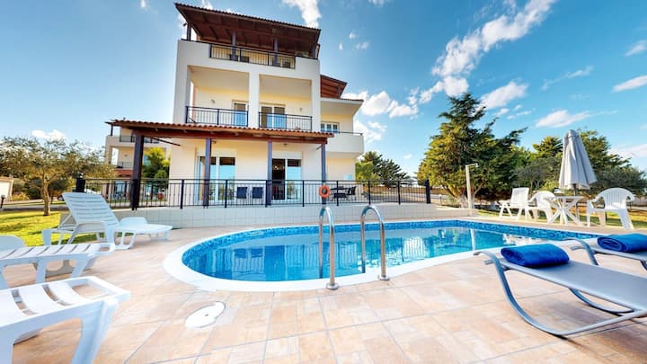 Villa Angelika  Two-storey House With Pool For 7 - Chersonissos