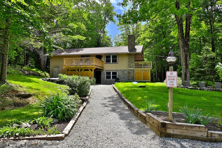 Fun In Fun Out Ski Home: 6br/4ba. Hot Tub, Sauna. - Vermont